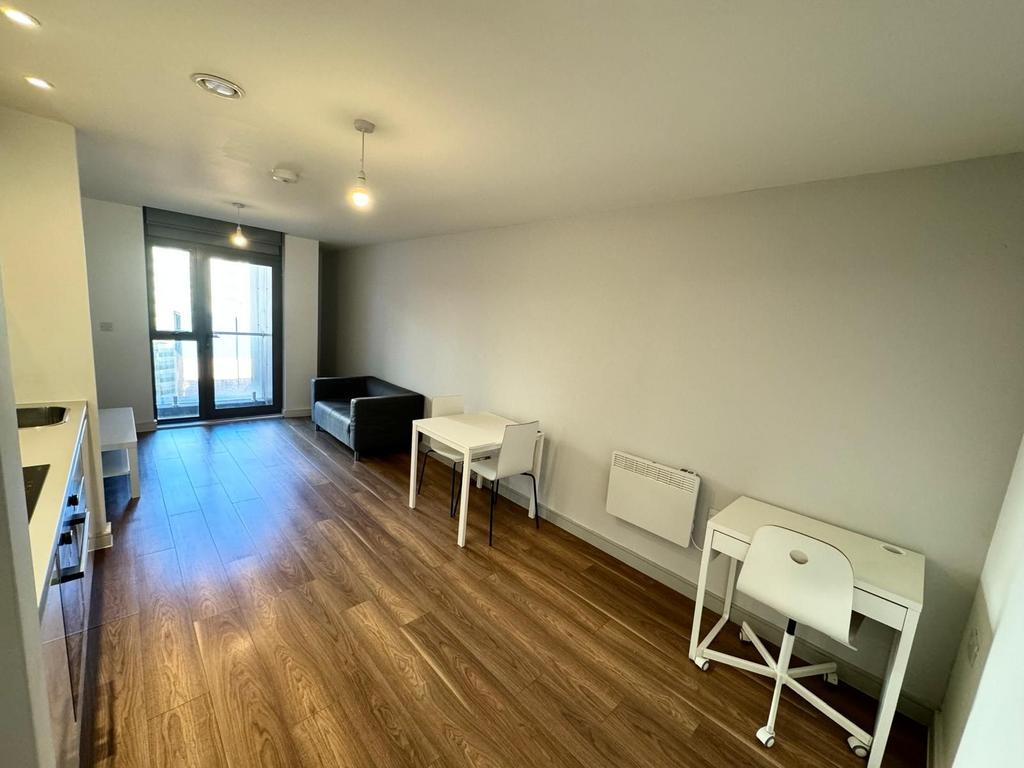 One Bed Apartment with Balcony, One... 1 bed apartment - £825 pcm (£190 pw)