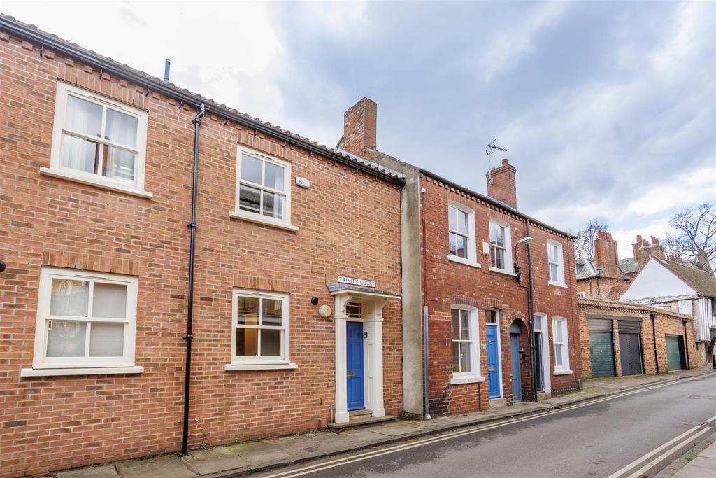 Trinity Court, Trinity Lane, York 3 bed terraced house for sale - £425,000