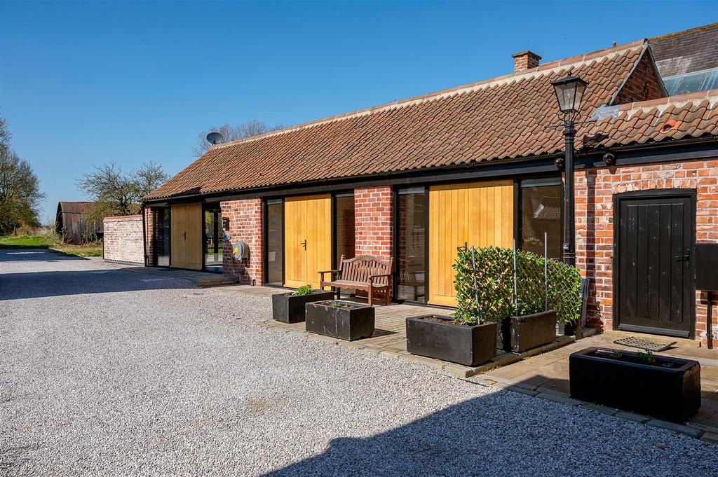The Green, Upper Poppleton, York 2 bed barn conversion for sale - £375,000