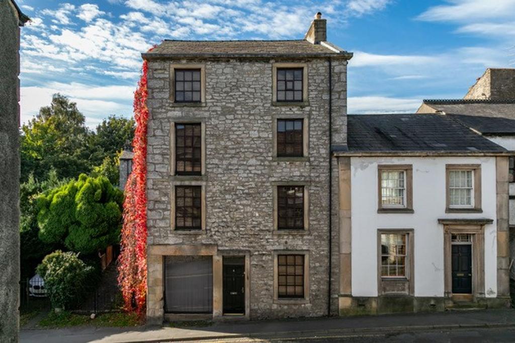 Shaw Bridge Street, Clitheroe, BB7 4 bed semi-detached house for sale ...