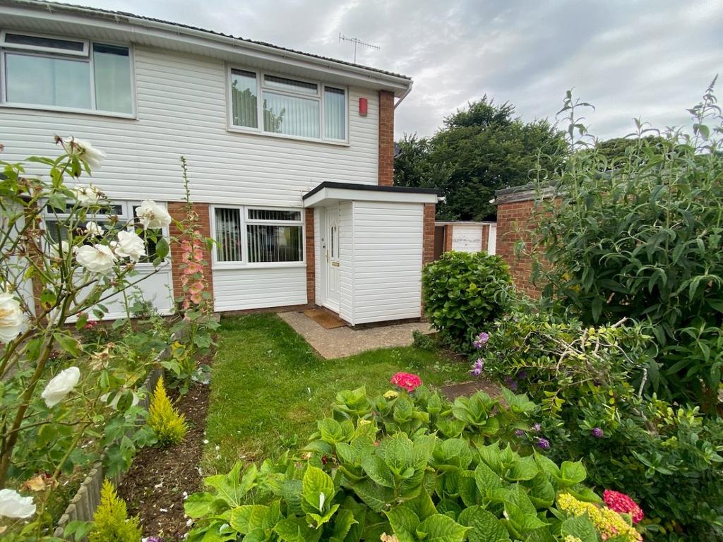 Alberta Walk, Durrington BN13 2 bed terraced house - £1,425 pcm (£329 pw)