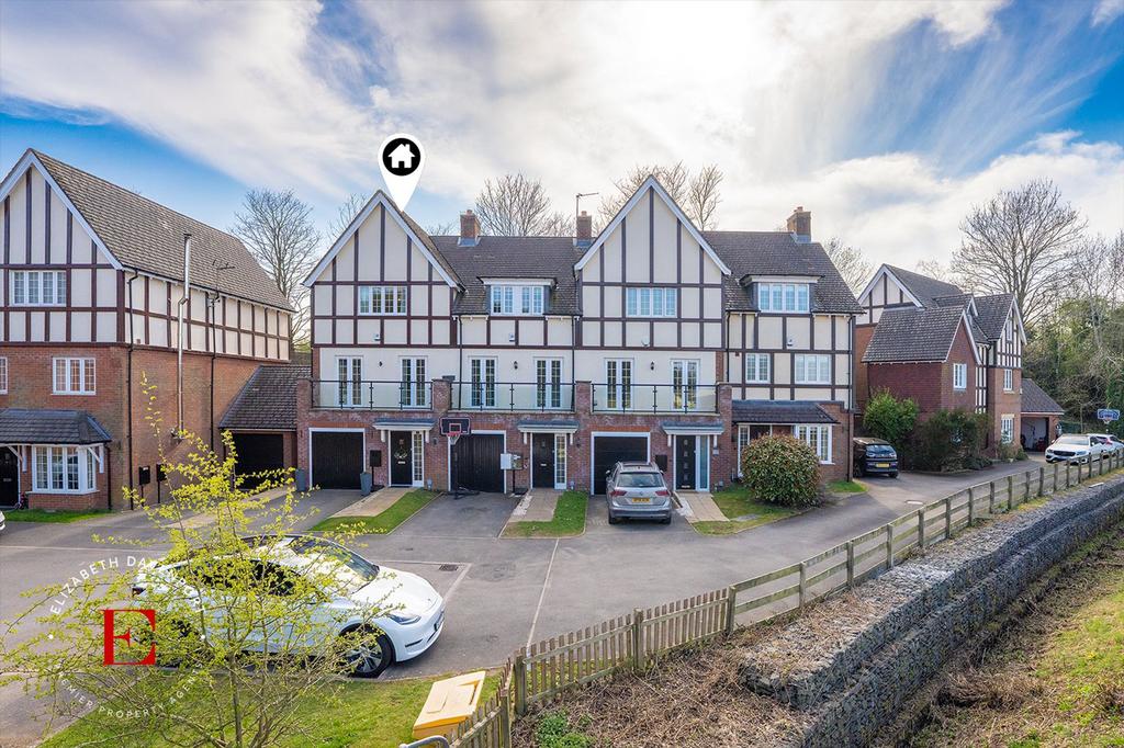 Laneham Place, Kenilworth, CV8 4 bed townhouse for sale - £450,000