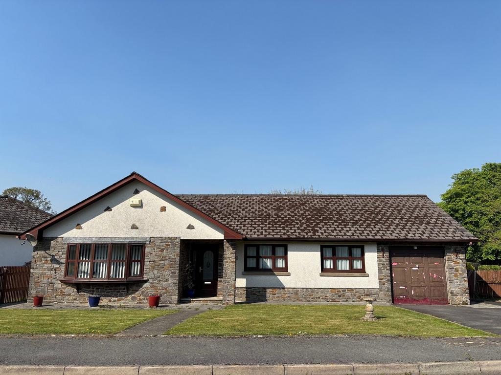 Parc Cawdor, Ffairfach, Llandeilo... 3 bed detached bungalow for sale ...