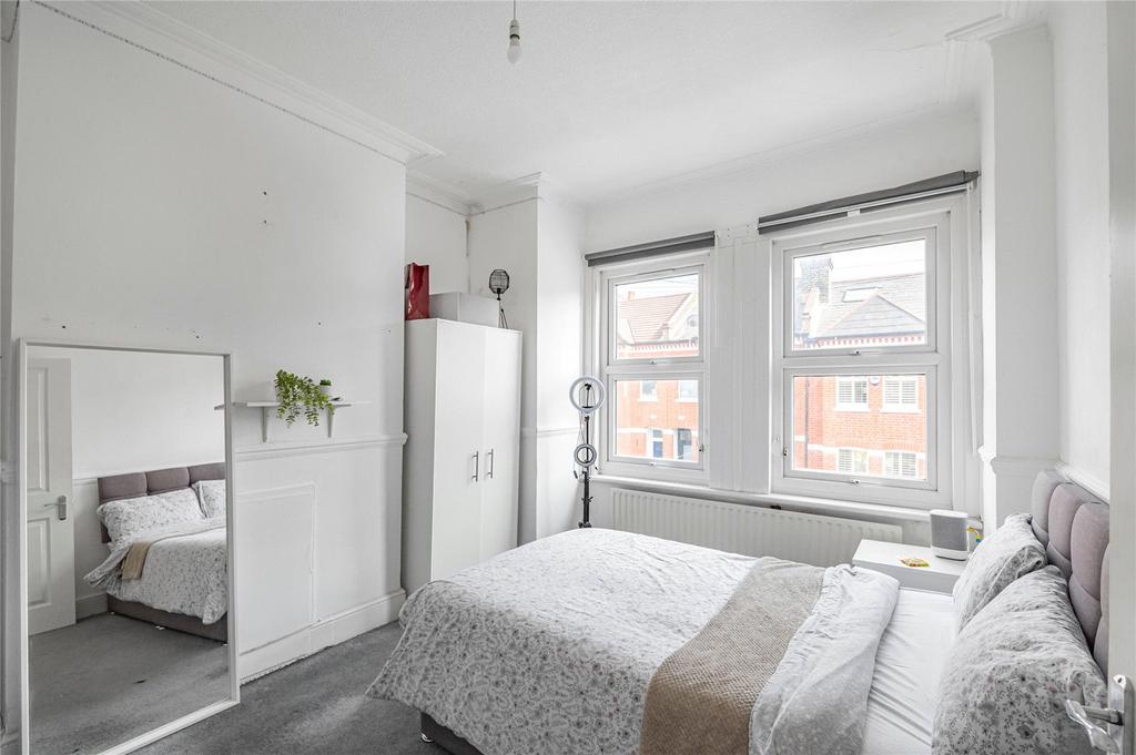 Leverson Street, Furzedown, SW16 3 bed maisonette for sale - £380,000