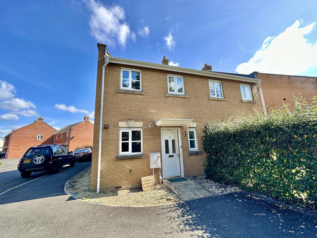 Hinckley Close, St Georges... 2 bed house - £1,200 pcm (£277 pw)