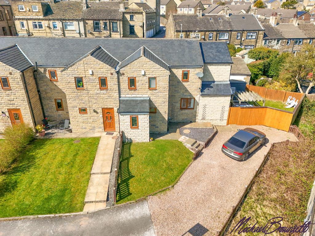 Hope Street, Halifax HX3 4 bed end of terrace house for sale - £325,000