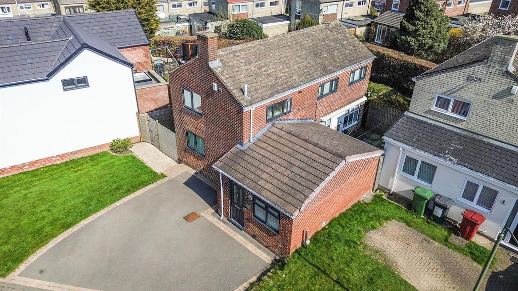 Heathfield Close, Dronfield, S18 3 bed detached house - £450,000