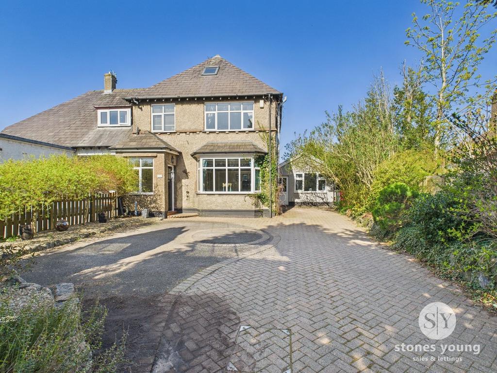 Chatburn Road, Clitheroe, BB7 3 bed semi-detached house for sale - £415,000