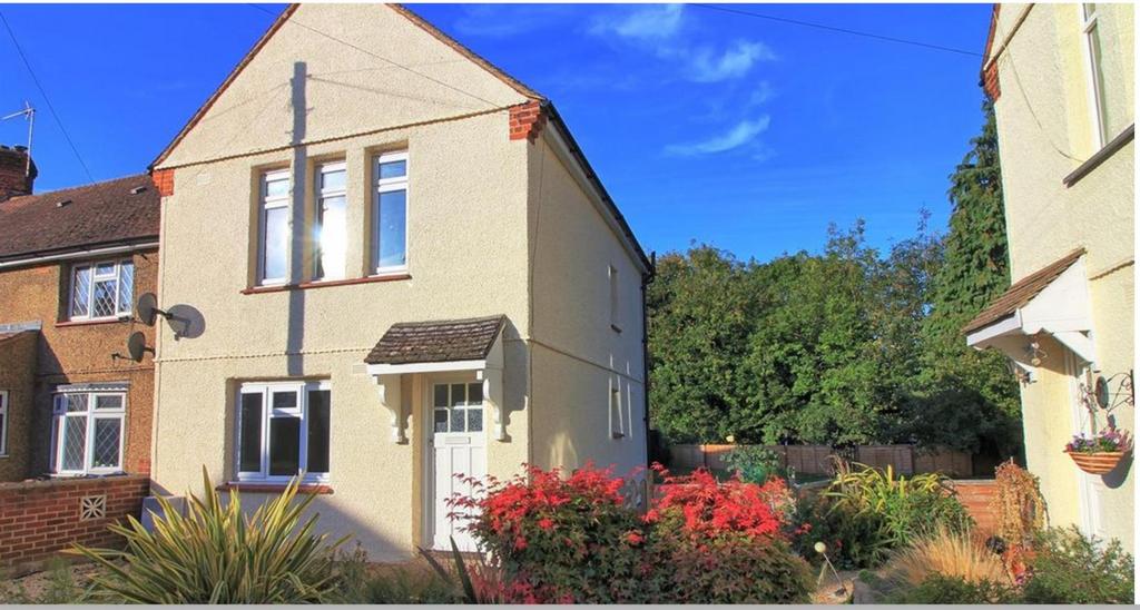 Bridgefoot, Buntingford 2 bed end of terrace house - £1,650 pcm (£381 pw)