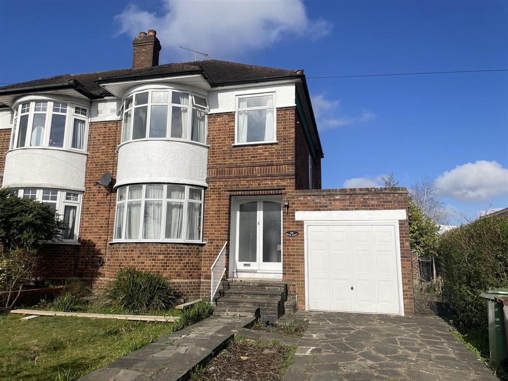 Baker Street, Potters Bar EN6 3 bed semi-detached house for sale - £685,000