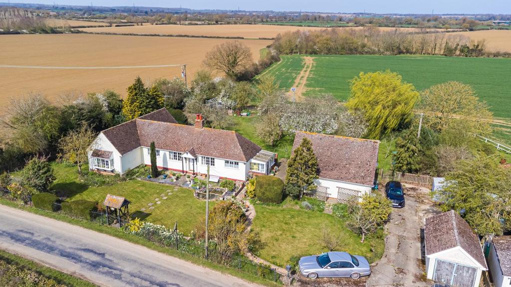 Toppesfield Road, Finchingfield... 3 bed detached bungalow for sale - £ ...