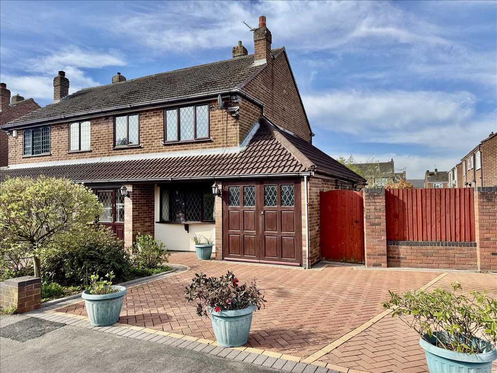 Janine Avenue, Wednesfield 3 bed semi-detached house - £250,000