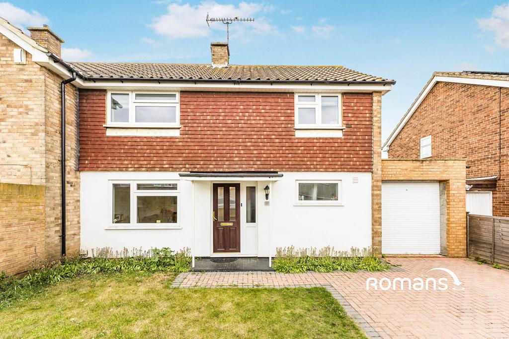 Bruce Road, Woodley, Reading, RG5 3 bed semi-detached house - £1,795 ...