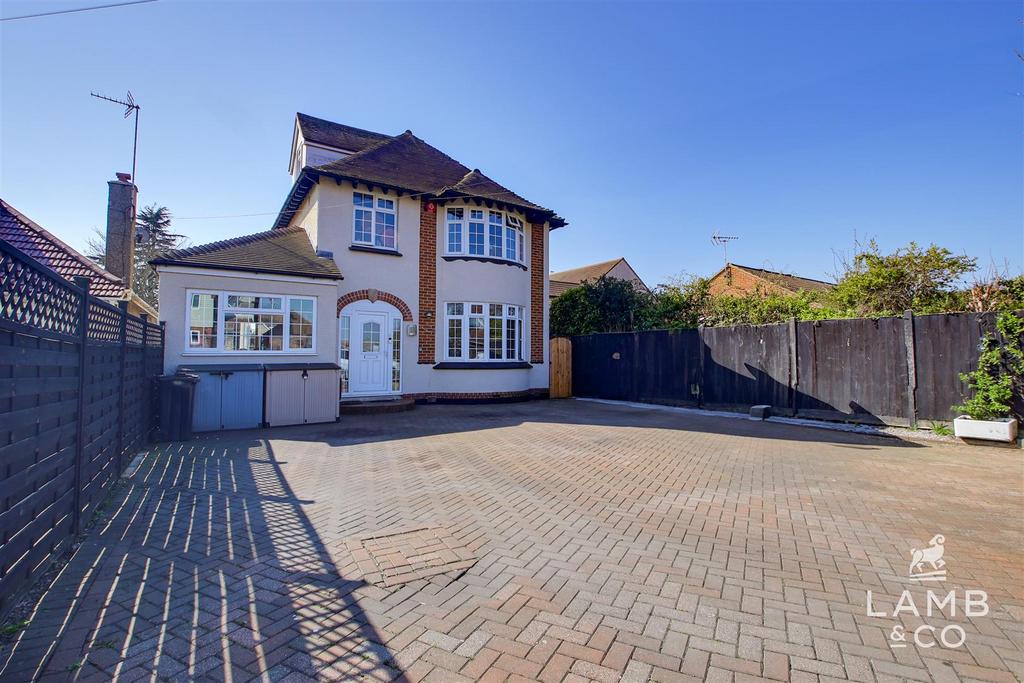 St. Johns Road, Clacton-On-Sea CO16 4 bed detached house - £440,000