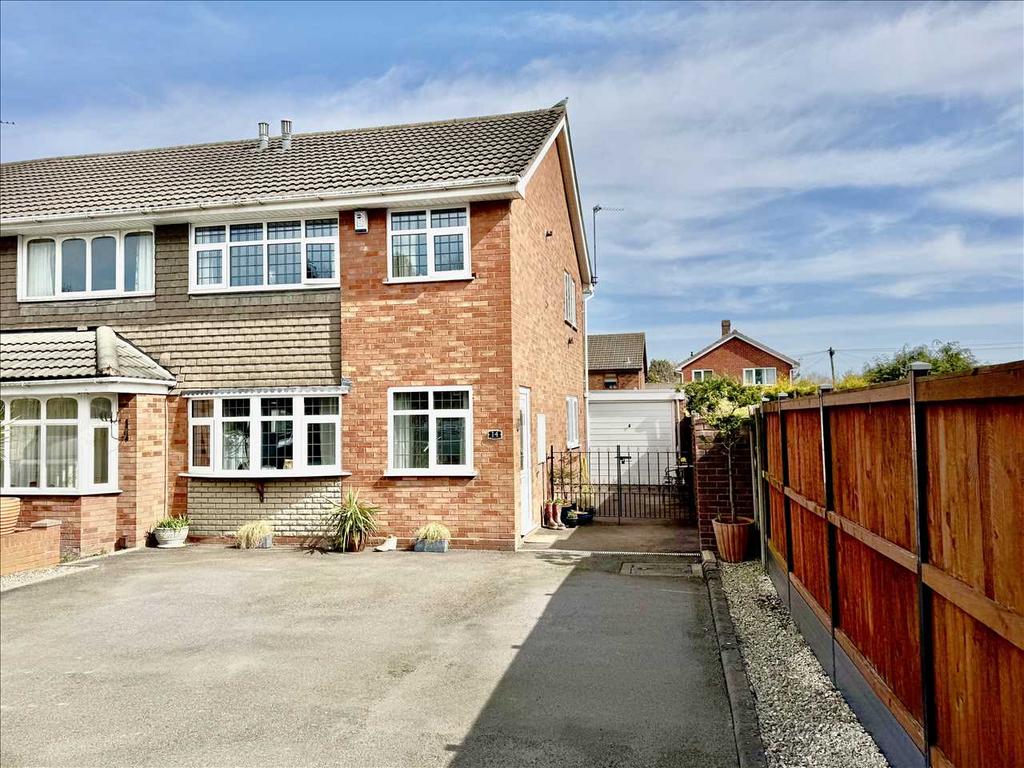Wymering Avenue, Wednesfield 3 bed semi-detached house - £259,995