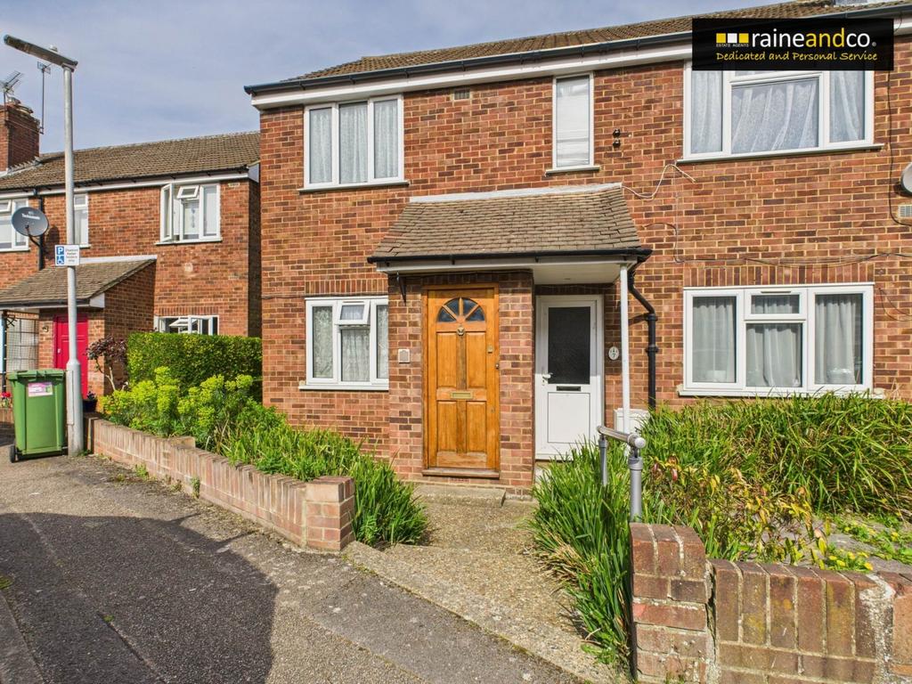 Hermitage Court, Potters Bar 2 bed maisonette for sale - £300,000