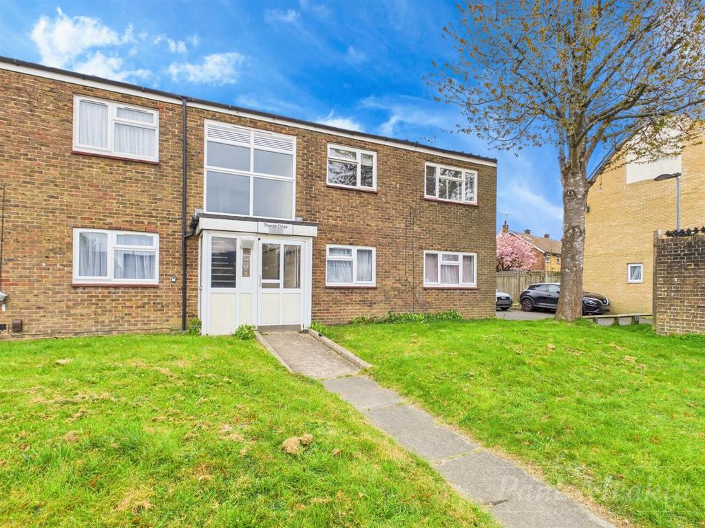 Thorpe Close, New Addington 1 bed flat for sale - £200,000