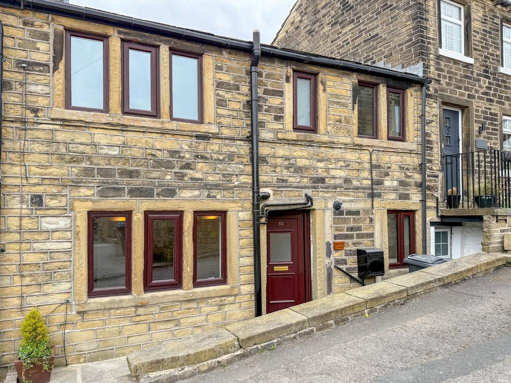 Upper Fold, Holmfirth HD9 2 bed terraced house to rent - £850 pcm (£196 pw)