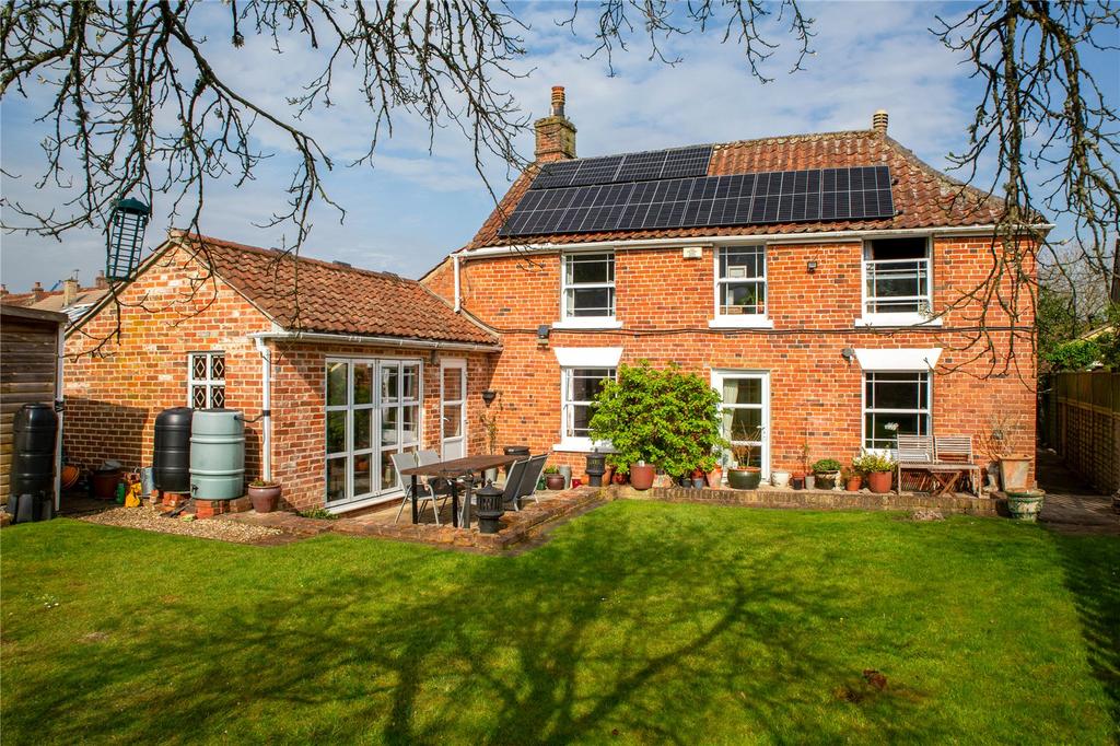 Stormore, Dilton Marsh 3 bed detached house for sale - £575,000