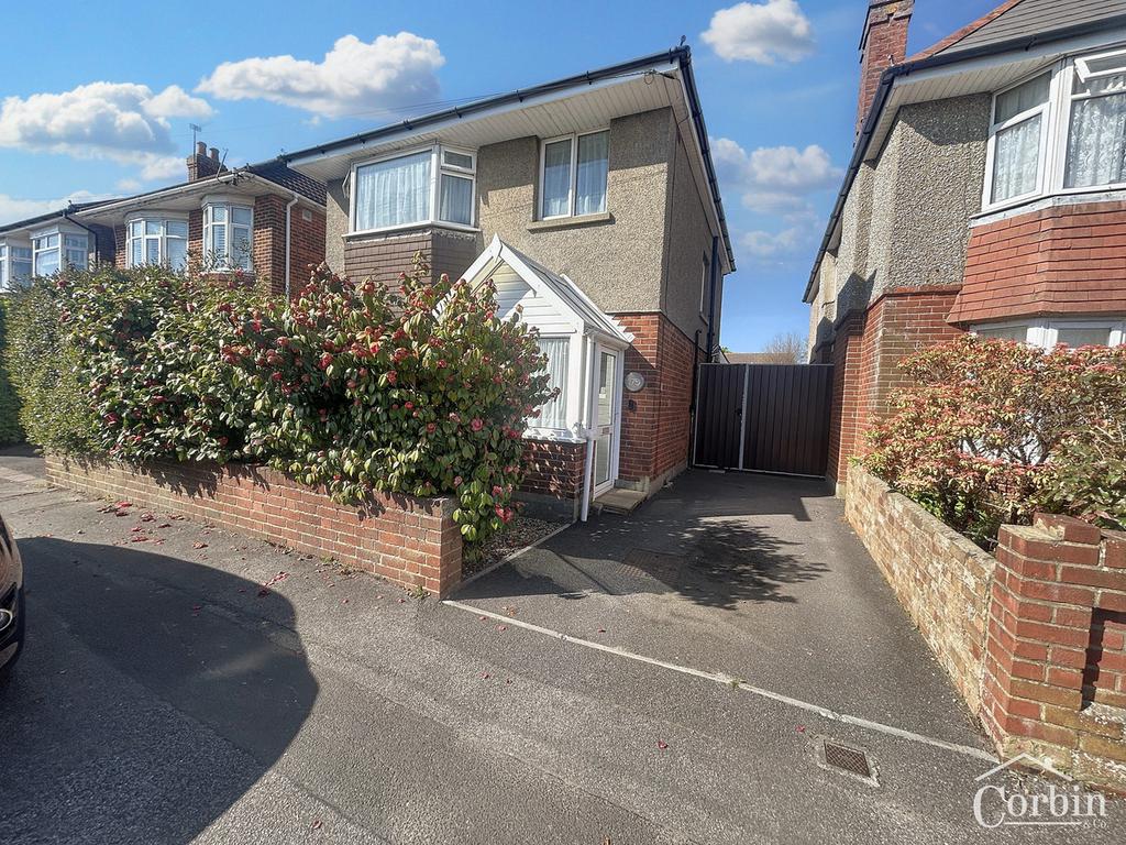 Columbia Road, Bournemouth, BH10 4 4 bed detached house for sale - £390,000