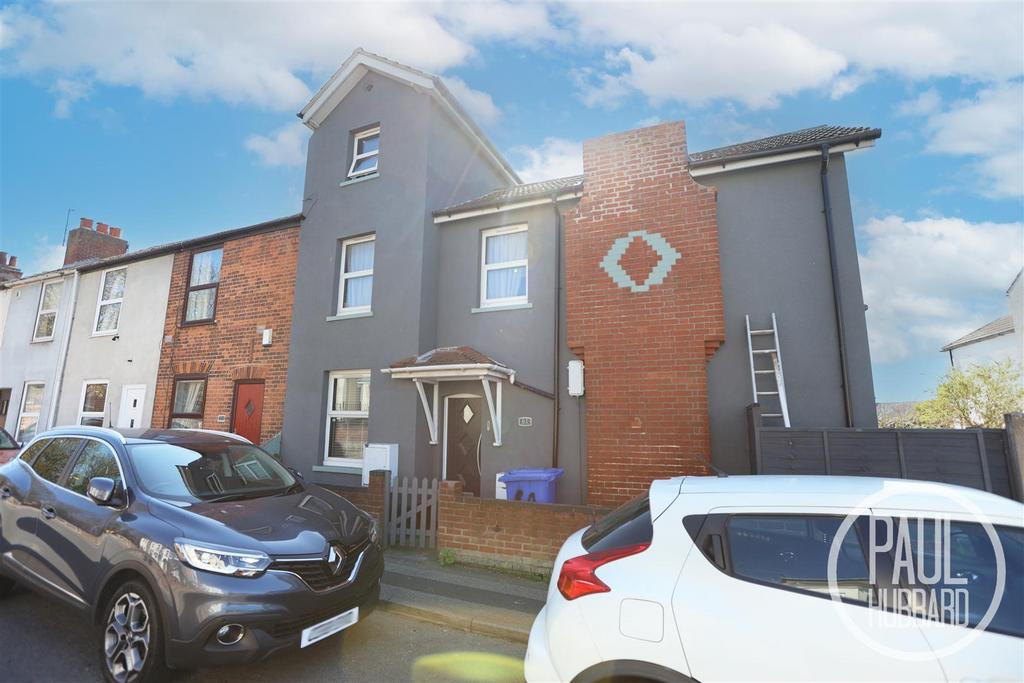 Church Road, Lowestoft 4 bed end of terrace house - £180,000