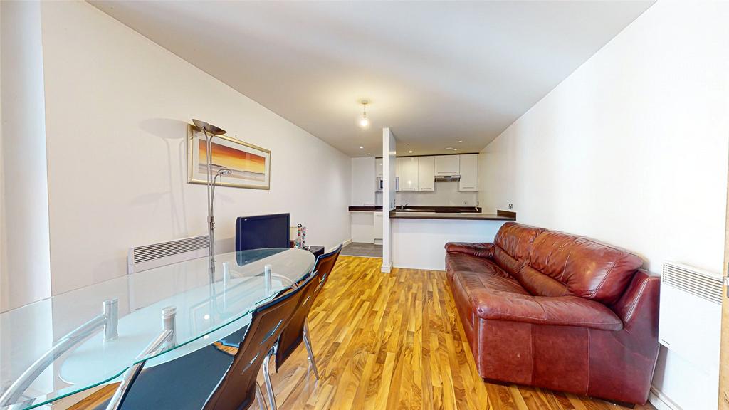 The Quadrangle, Manchester M1 2 bed apartment to rent - £1,295 pcm (£ ...
