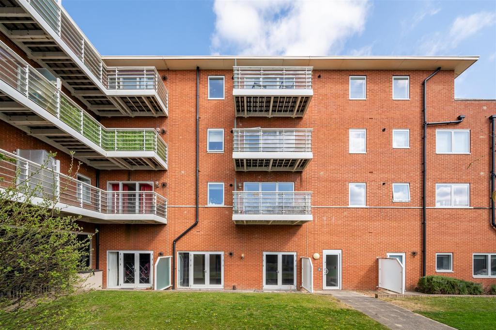 Kingston Road, Raynes Park SW20 1 bed flat for sale - £375,000