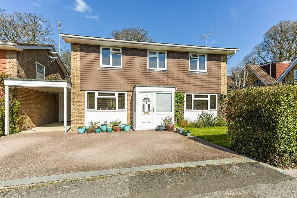 Locke Road, Liphook, Hampshire 4 bed link detached house for sale - £ ...