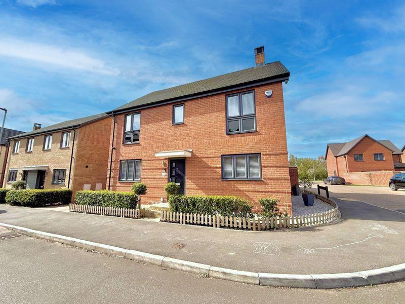 Pantheon Drive, Dunstable 4 bed detached house for sale - £525,000