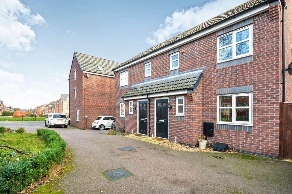 Bishop Lonsdale Way, DE3 3 bed semi-detached house - £1,100 pcm (£254 pw)