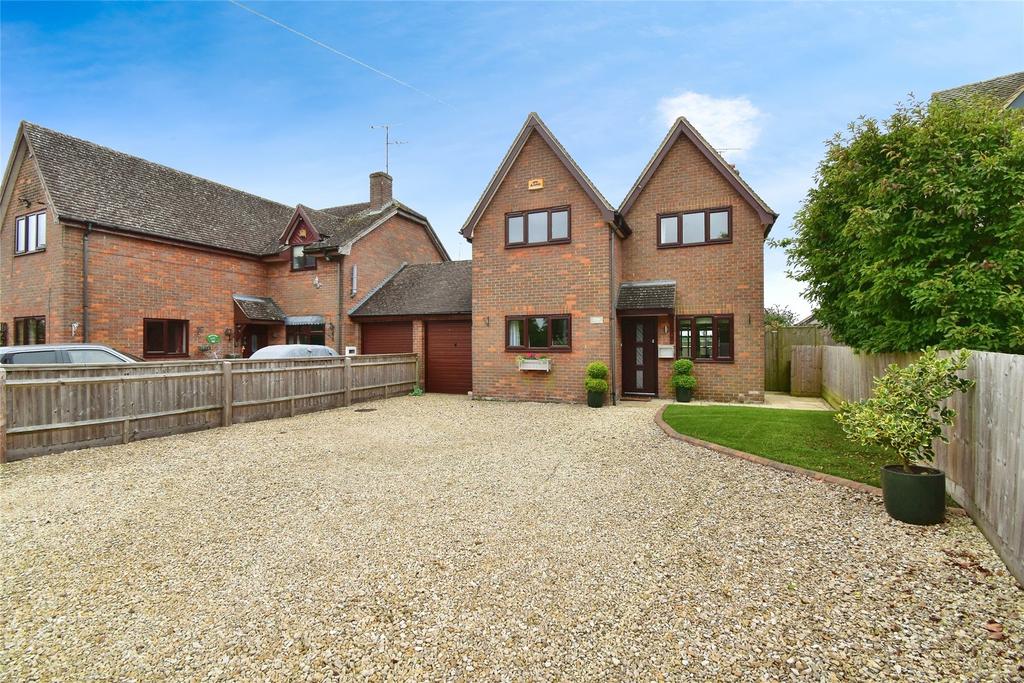 Green End, Granborough 4 bed link detached house - £625,000