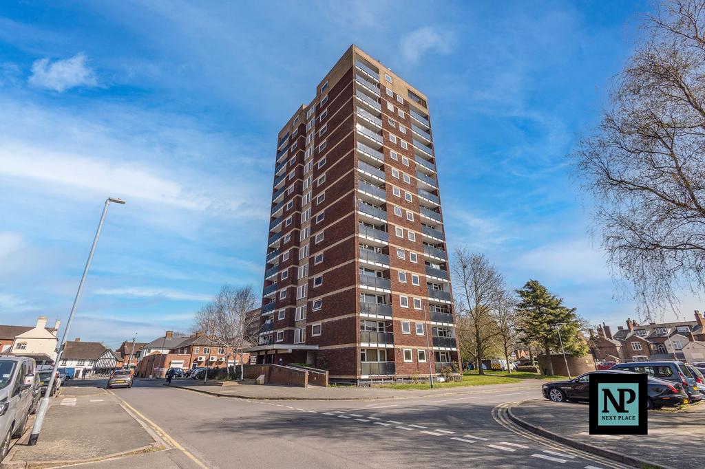 Balfour, Strode House Balfour, B79 2 bed flat for sale - £90,000