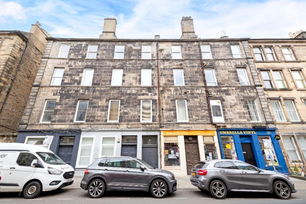 Valleyfield Street, Bruntsfield... 2 bed flat - £1,395 pcm (£322 pw)