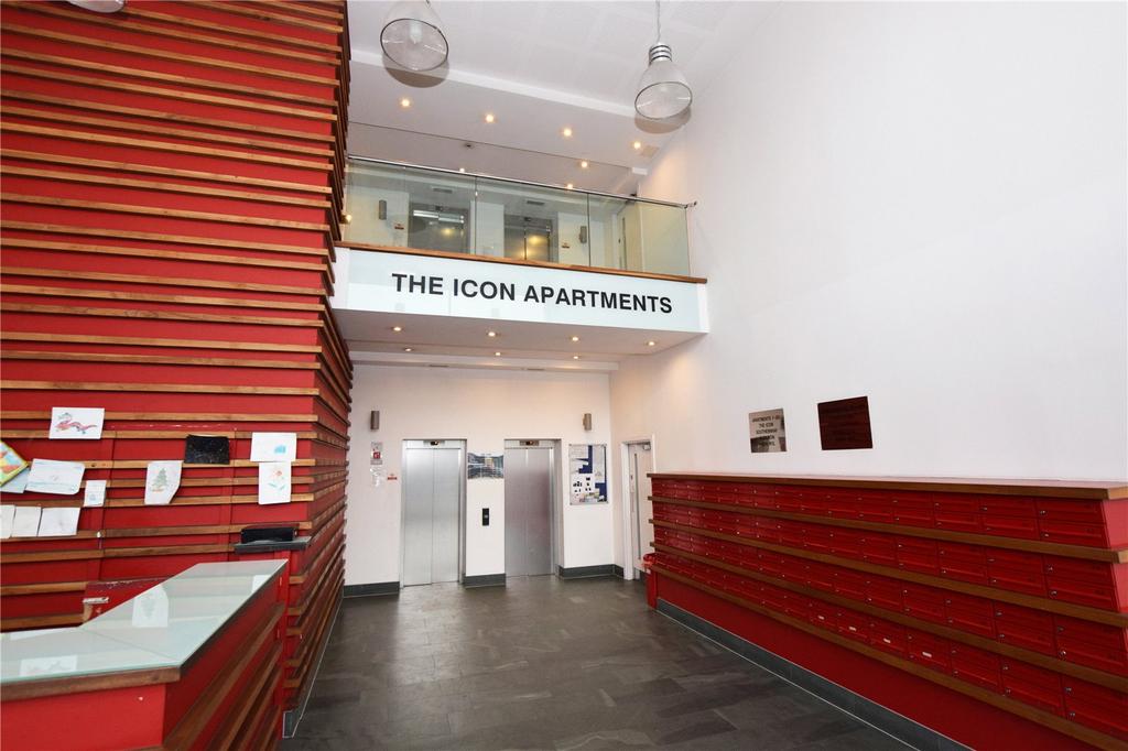 The Icon, Southernhay, Basildon... 2 bed apartment - £1,100 pcm (£254 pw)
