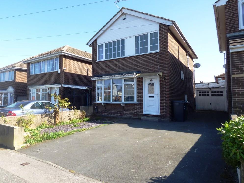 Eightlands Lane, Leeds LS13 3 bed detached house to rent - £995 pcm (£ ...