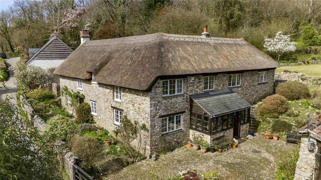 Membury, Axminster, Devon, EX13 4 bed detached house - £1,100,000