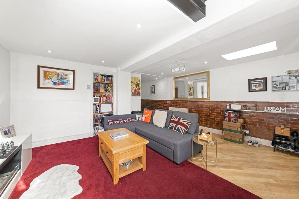 Asylum Road, Peckham, London, SE15 3 bed end of terrace house for sale ...