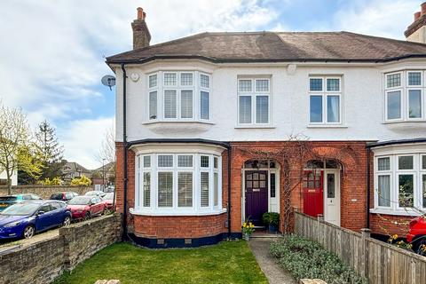 Houses For Sale Around Se6 9 Bd | OnTheMarket