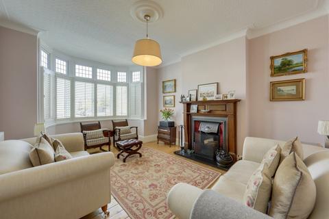 Houses For Sale Around Se6 9 Bd | OnTheMarket