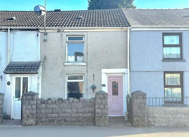 Glebe Road, Loughor, Swansea, SA4 2 bed terraced house - £135,000