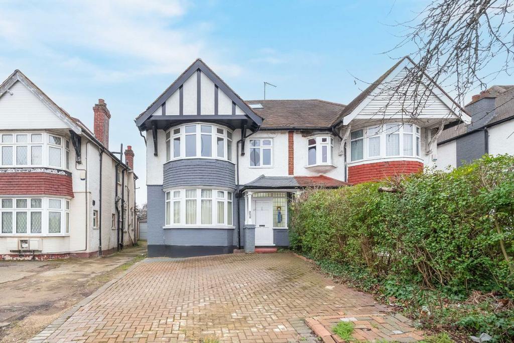 Watford Way, London NW4 2 bed flat for sale - £350,000