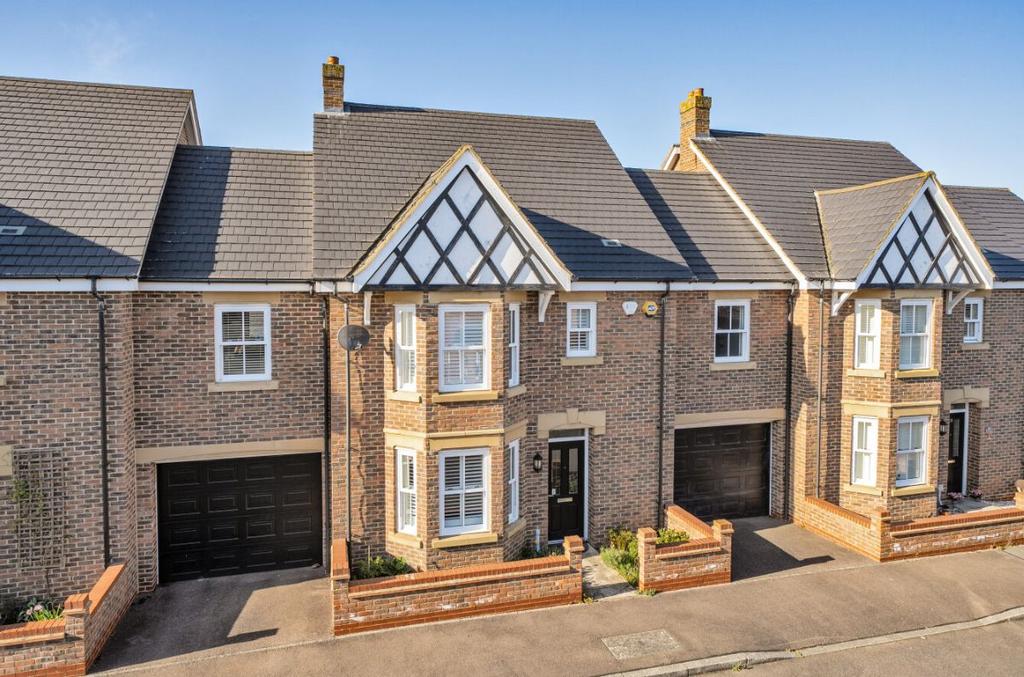 Pennard Close, Great Denham, Bedford 4 bed link detached house for sale ...