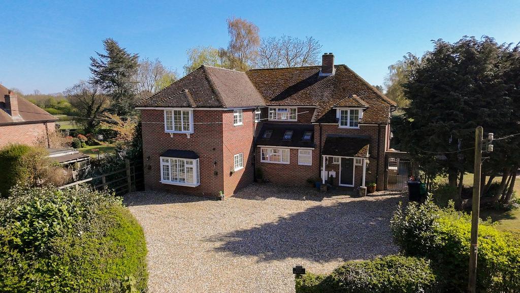 East Lane, Chieveley, Newbury, RG20 5 bed detached house for sale - £ ...