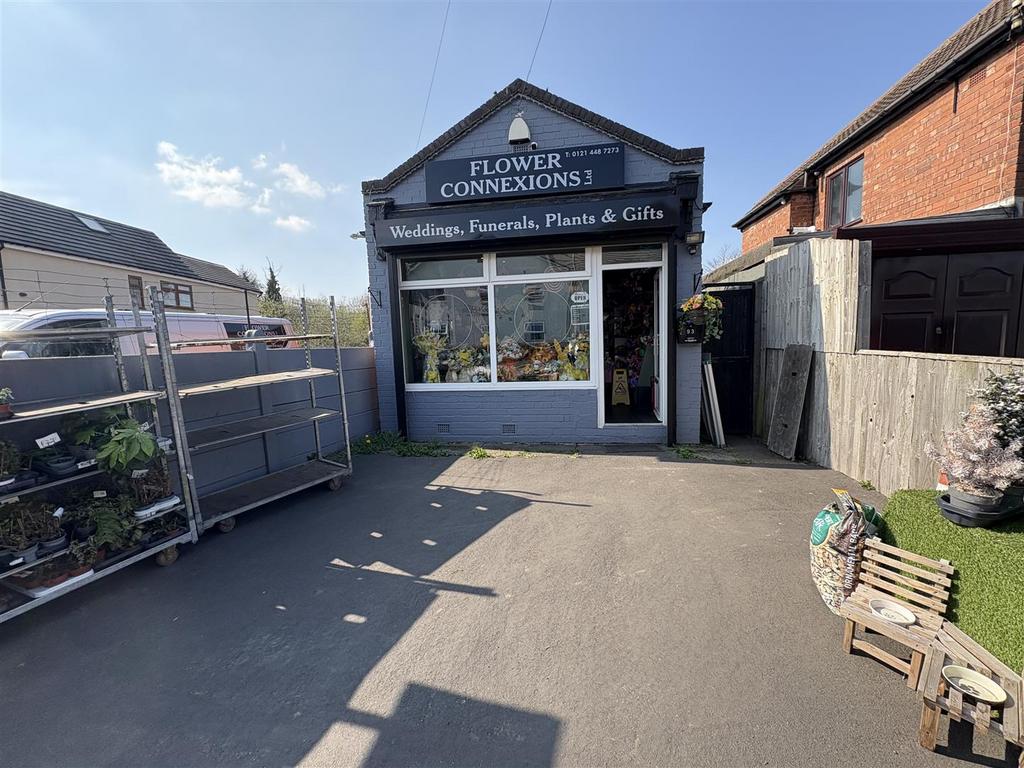 Newbury Lane, Oldbury, West Midlands Retail property (high street) to ...