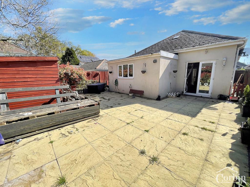 East Howe Lane, Bournemouth, BH10 5 3 bed detached bungalow for sale ...