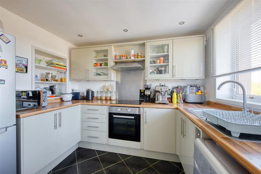 Railton Road, Herne Hill SE24 2 bed apartment - £375,000