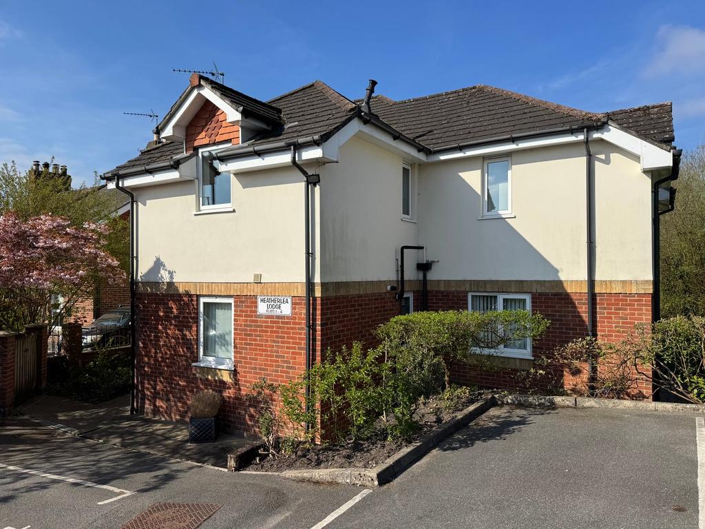 Bickerley Road, RINGWOOD BH24 2 bed detached house for sale - £275,000