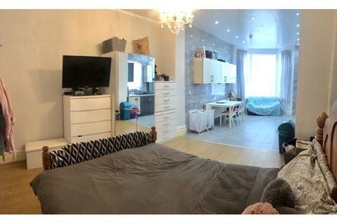 Studios To Rent In Cardiff | OnTheMarket