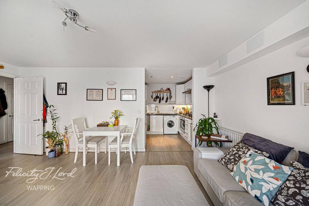 Tarling Street, LONDON E1 2 bed flat for sale - £240,000