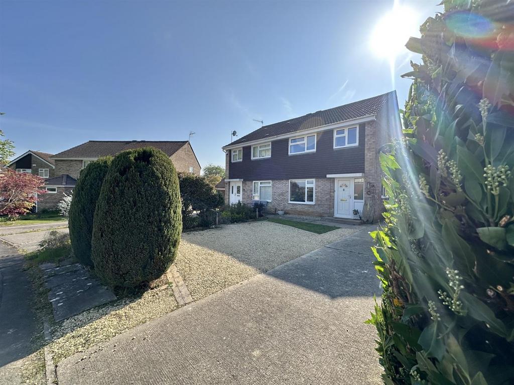 Pepys Close, Saltford, Bristol 3 bed semi-detached house - £1,650 pcm ...
